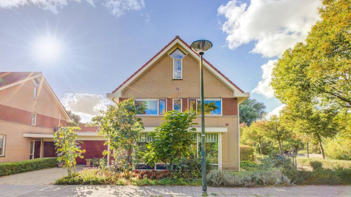 80 M² House ∙ 1 Bedroom ∙ 4 Guests - Hoorn
