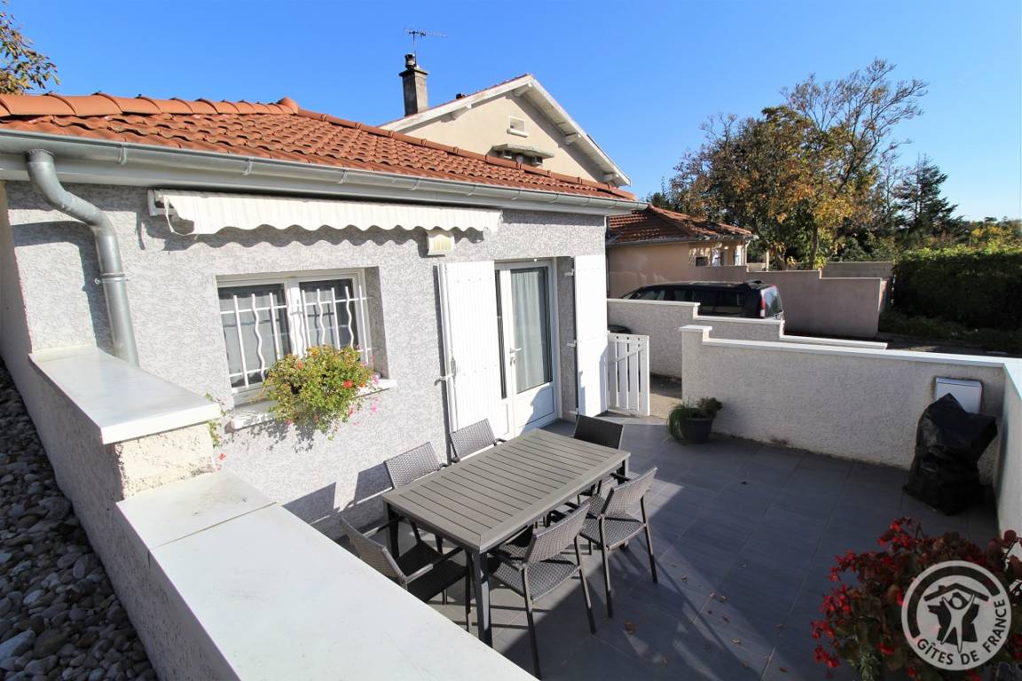 39 M² Gîte ∙ 2 Chambres ∙ 3 Personnes - Givors