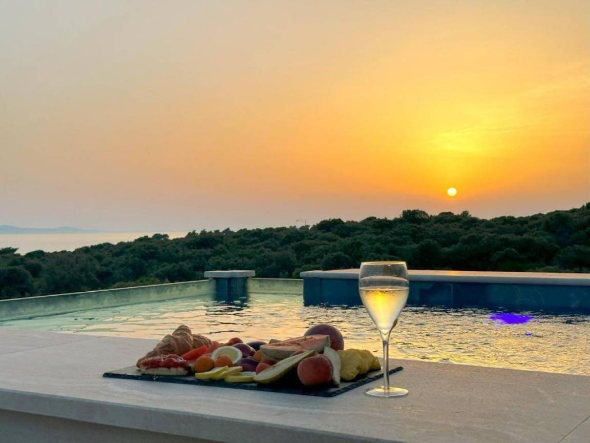 140 M² Apartment ∙ 3 Bedrooms ∙ 7 Guests - Nin