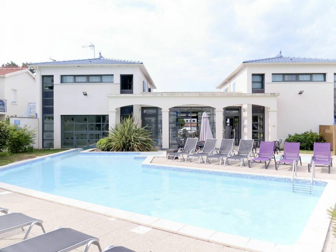 64 M² Appartement ∙ 2 Chambres ∙ 8 Personnes - Royan