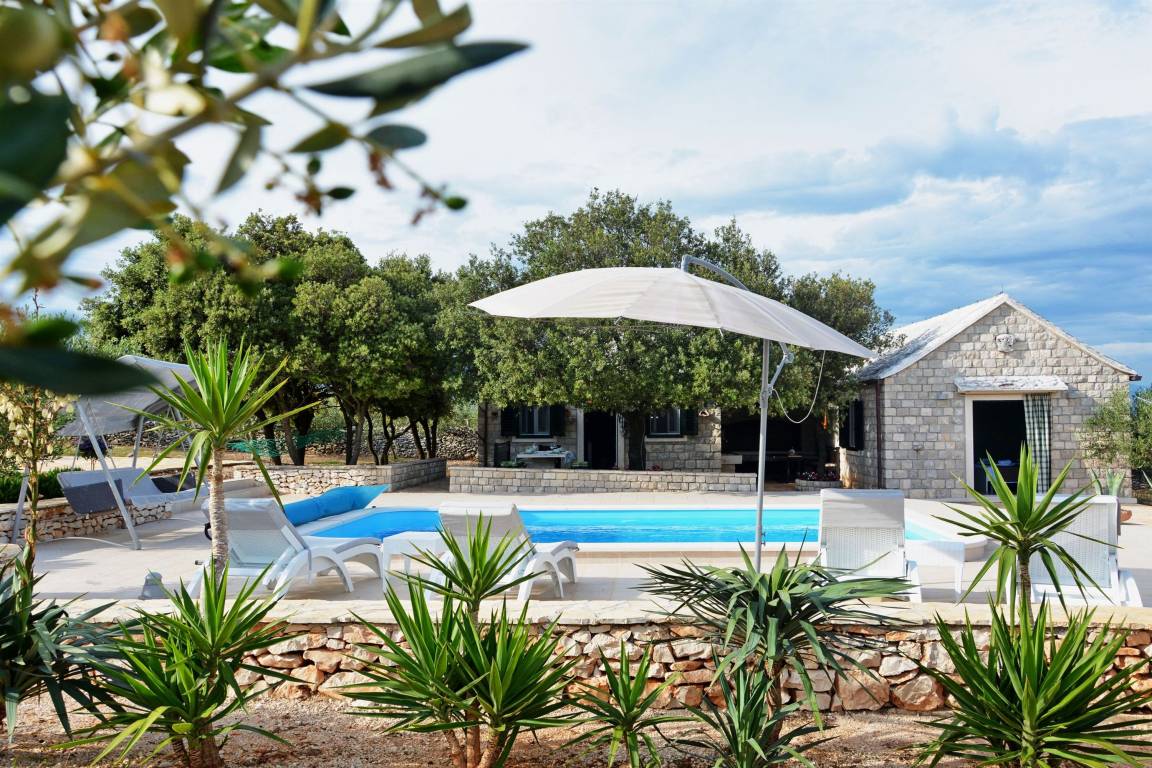 House ∙ 2 Bedrooms ∙ 6 Guests - Brač