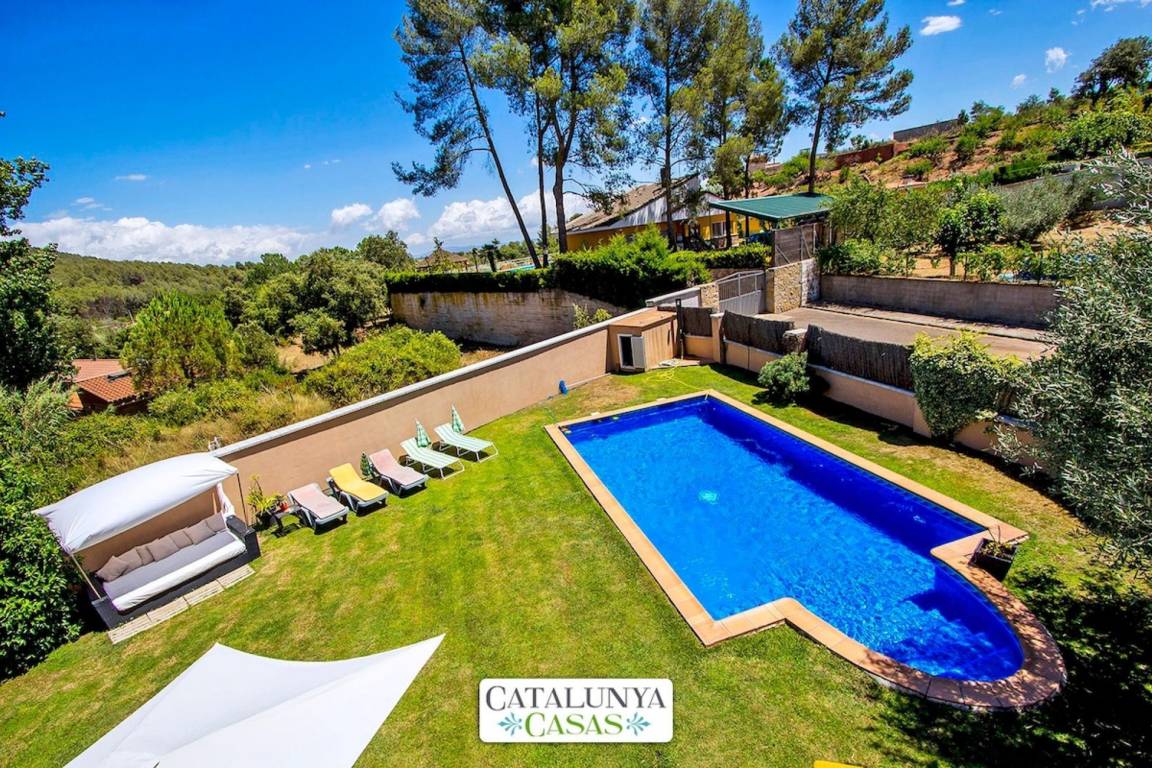 300 M² Villa ∙ 5 Habitaciones ∙ 14 Huéspedes - Caldes de Montbui