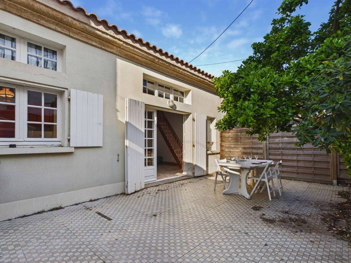 90 M² Maison De Vacances ∙ 3 Chambres ∙ 10 Personnes - Bessan