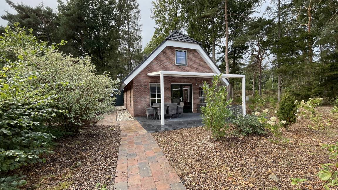 130 M² Bungalow ∙ 3 Makuuhuonetta ∙ 6 Vierasta - Assen