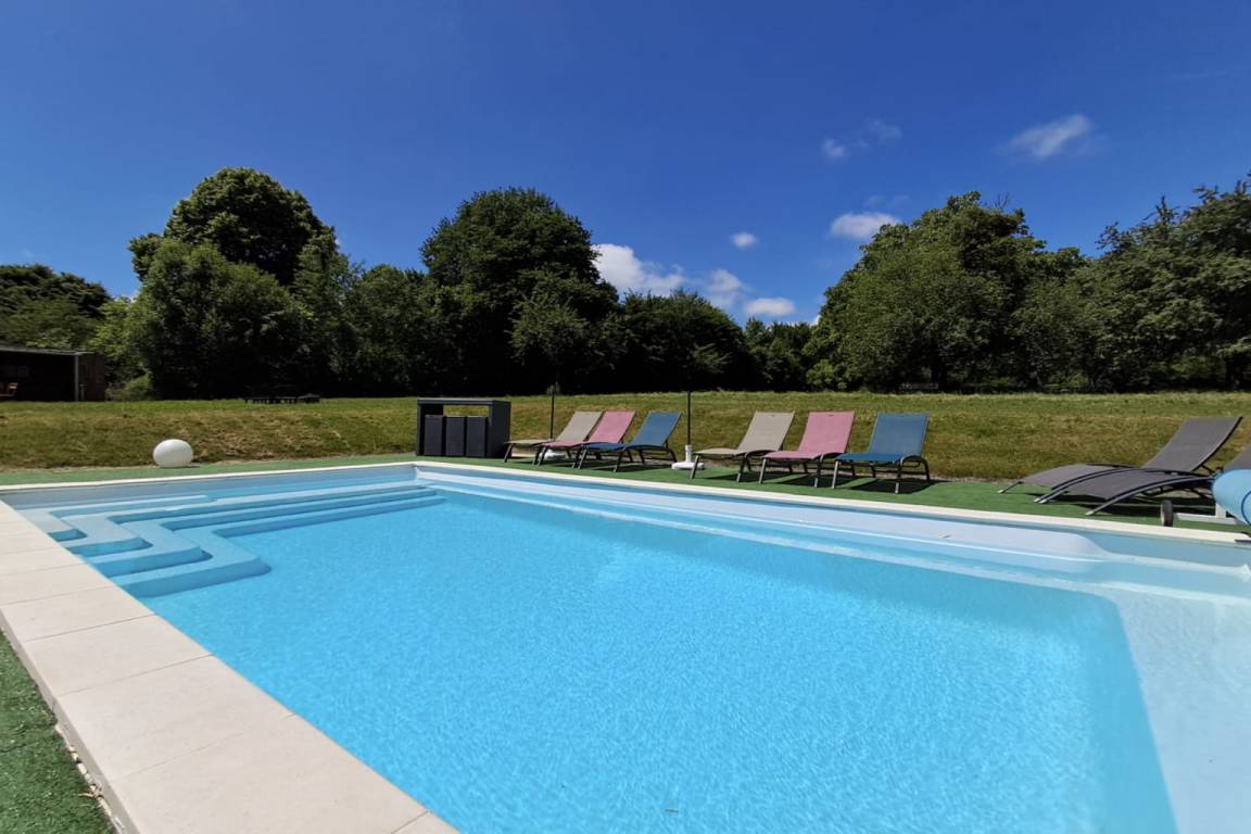 205 M² Gîte ∙ 7 Chambres ∙ 15 Personnes - Indre