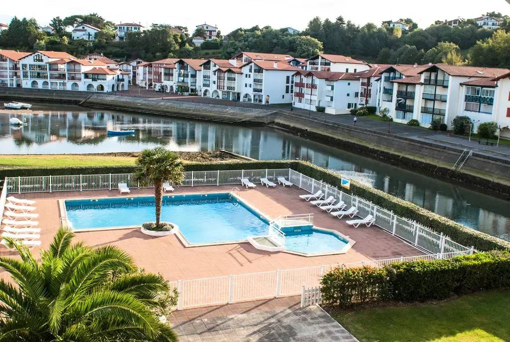 75 M² Apartamento ∙ 3 Habitaciones ∙ 8 Huéspedes - Hondarribia