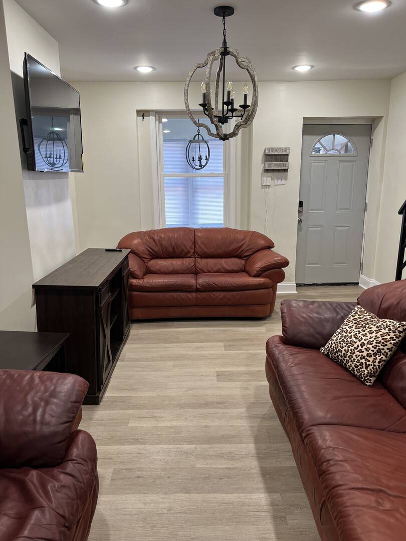 83 M² House ∙ 2 Bedrooms ∙ 1 Guest - Philadelphia, PA