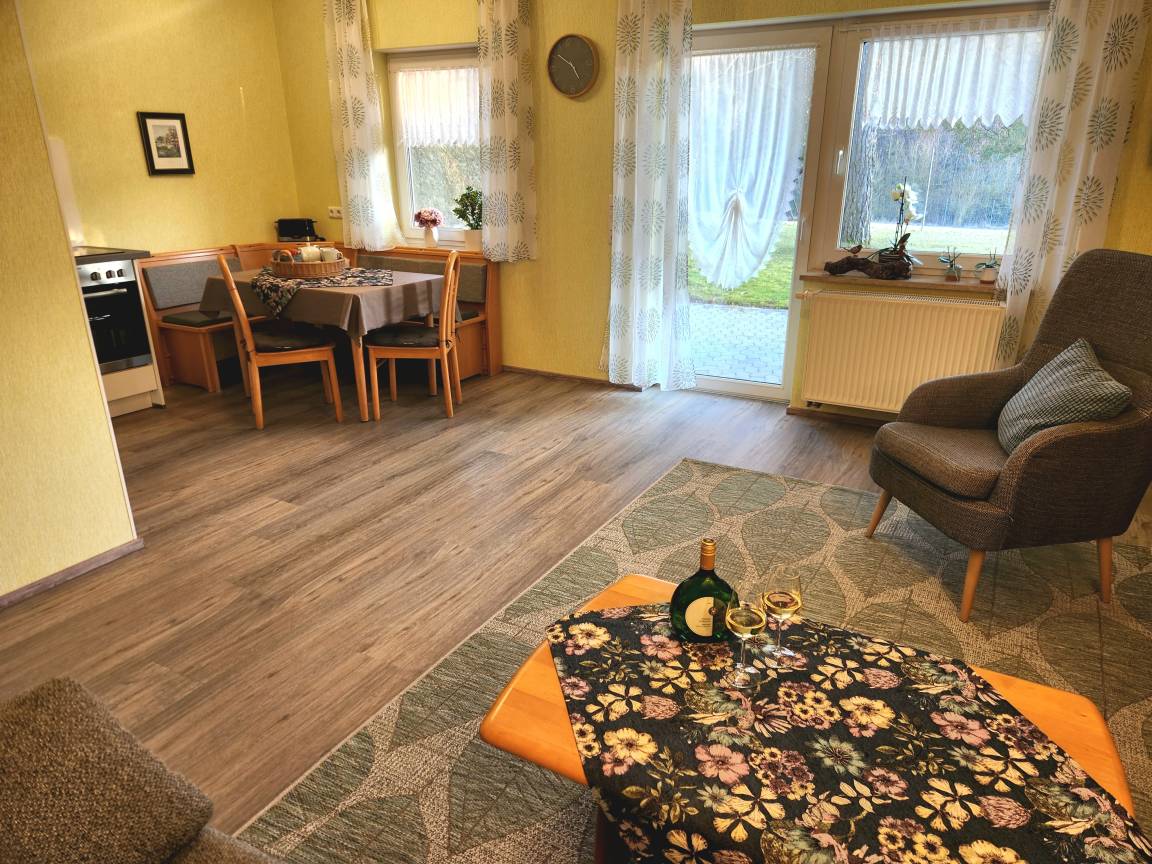 50 M² Apartamento ∙ 1 Habitación ∙ 2 Huéspedes - Iphofen
