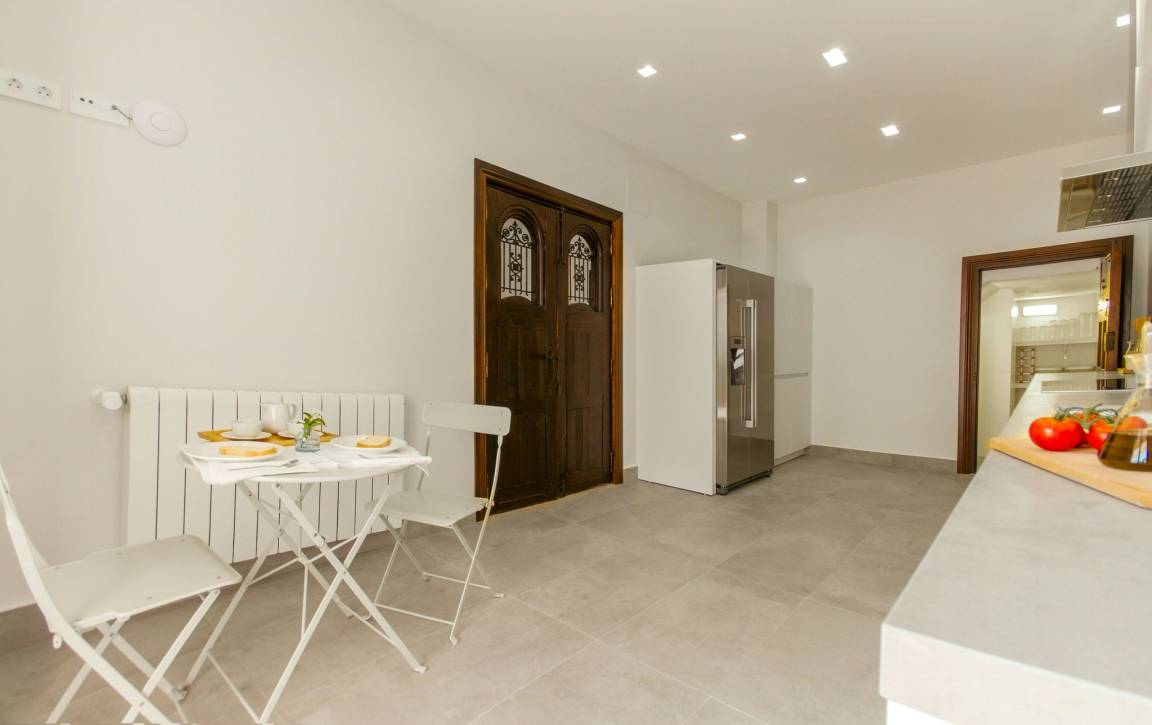 440 M² Ferienhaus ∙ 4 Schlafzimmer ∙ 4 Gäste - Ronda