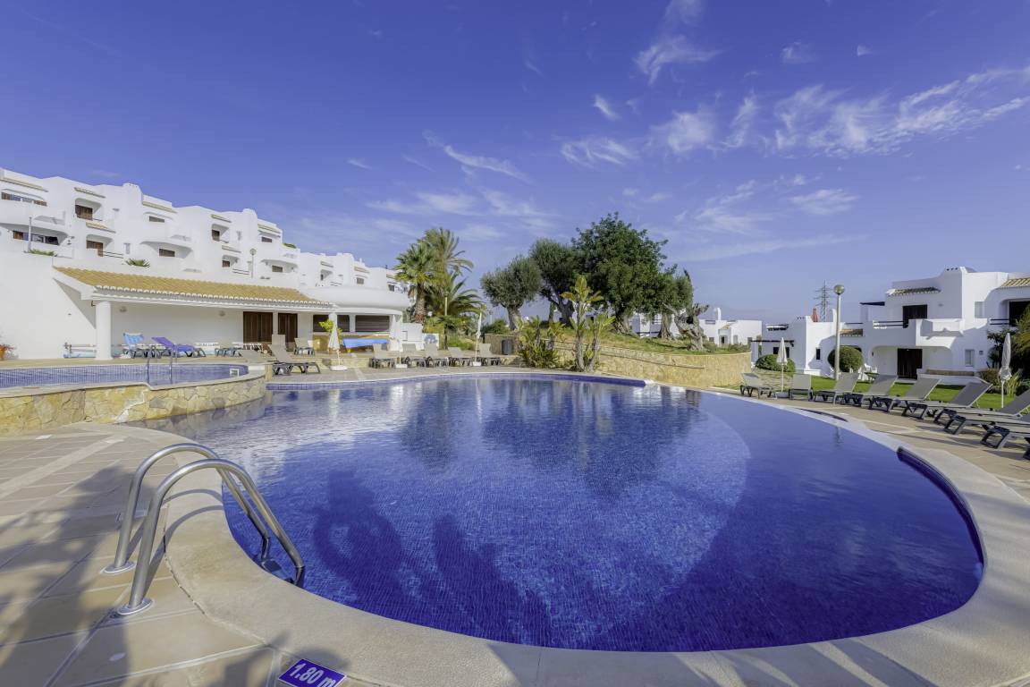 115 M² Apartment ∙ 2 Bedrooms ∙ 4 Guests - Guia