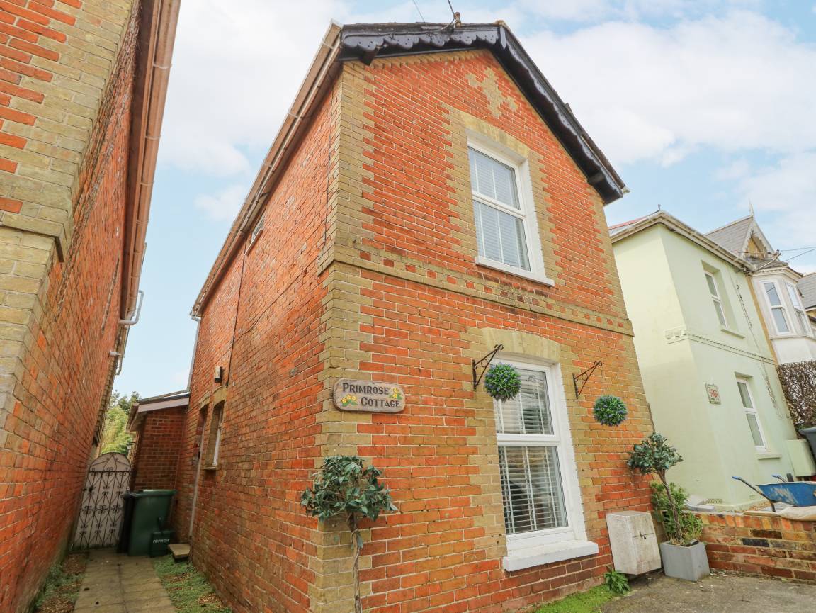 Cottage ∙ 3 Bedrooms ∙ 6 Guests - Hayling Island