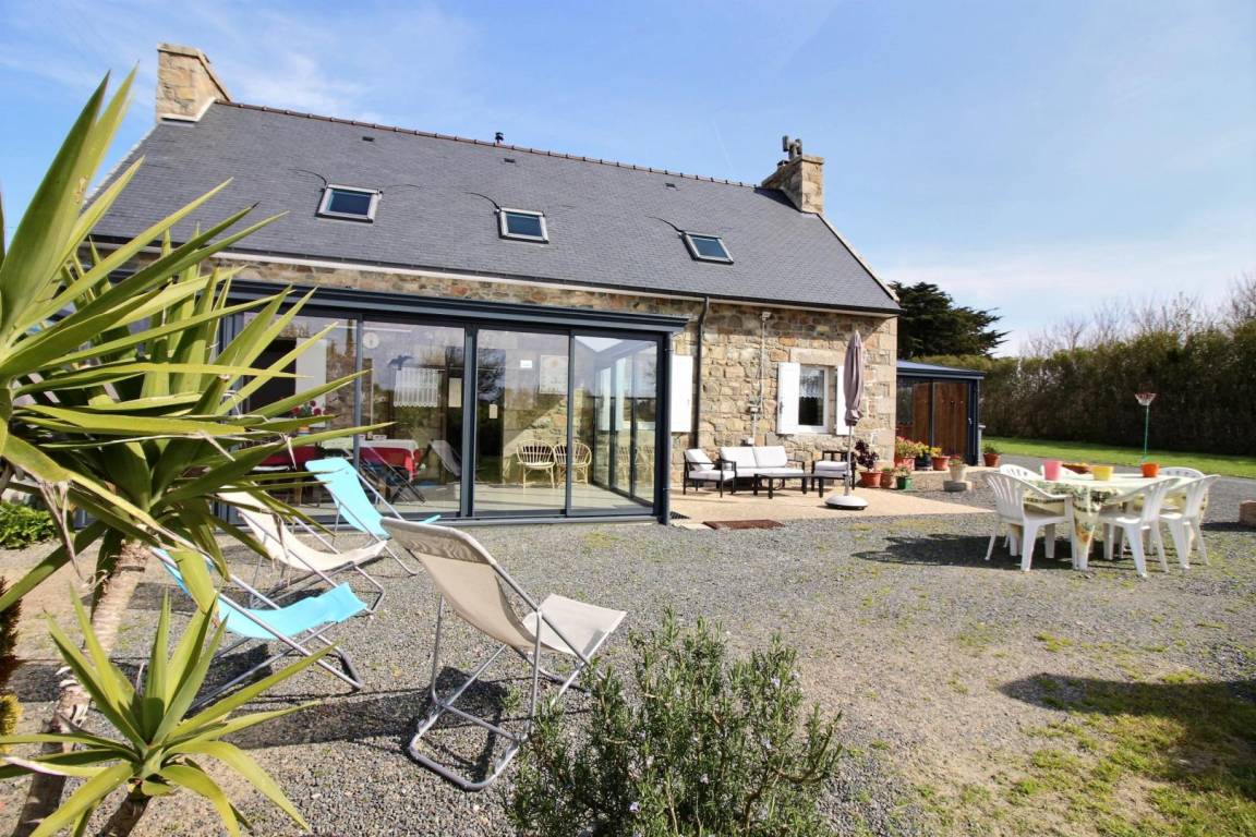 117 M² Gîte ∙ 3 Chambres ∙ 6 Personnes - Plougrescant