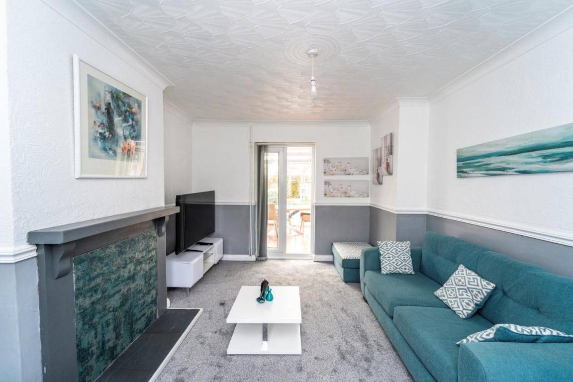 775 M² House ∙ 3 Bedrooms ∙ 5 Guests - Leicester