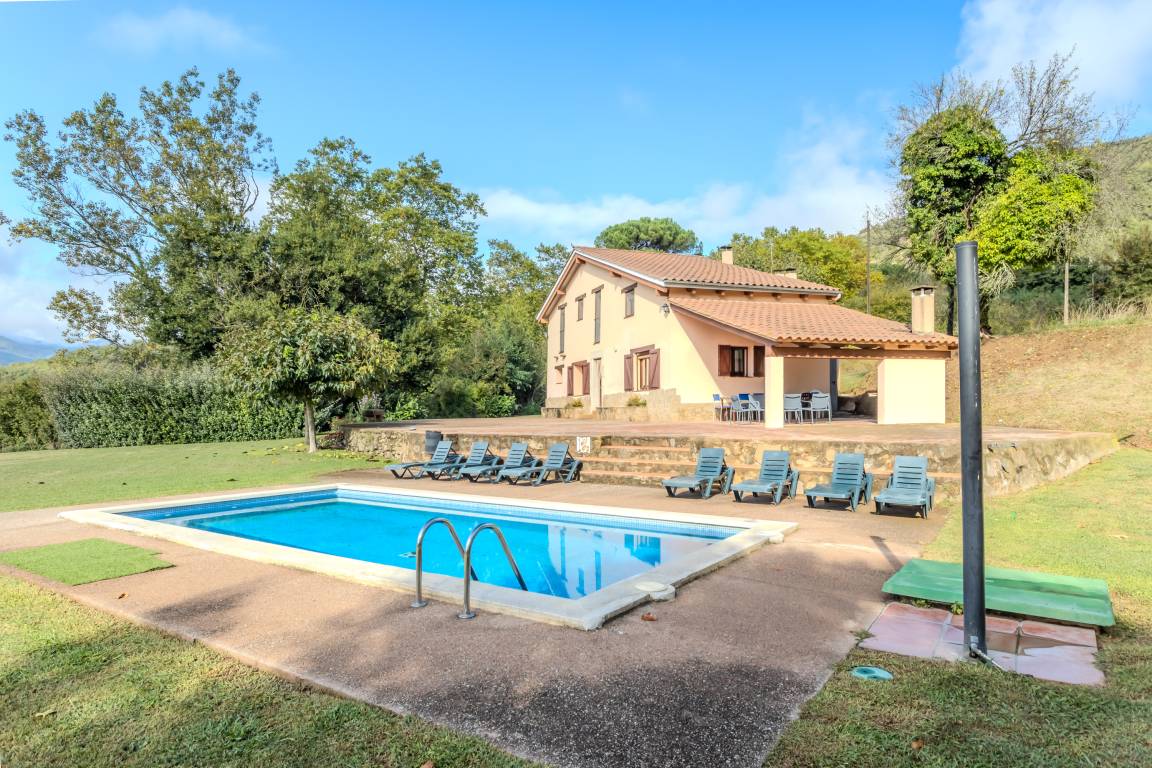 200 M² Casa ∙ 5 Habitaciones ∙ 12 Huéspedes - Olot