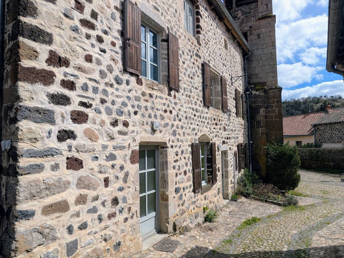99 M² Cottage ∙ 3 Chambres ∙ 8 Personnes - Haute-Loire