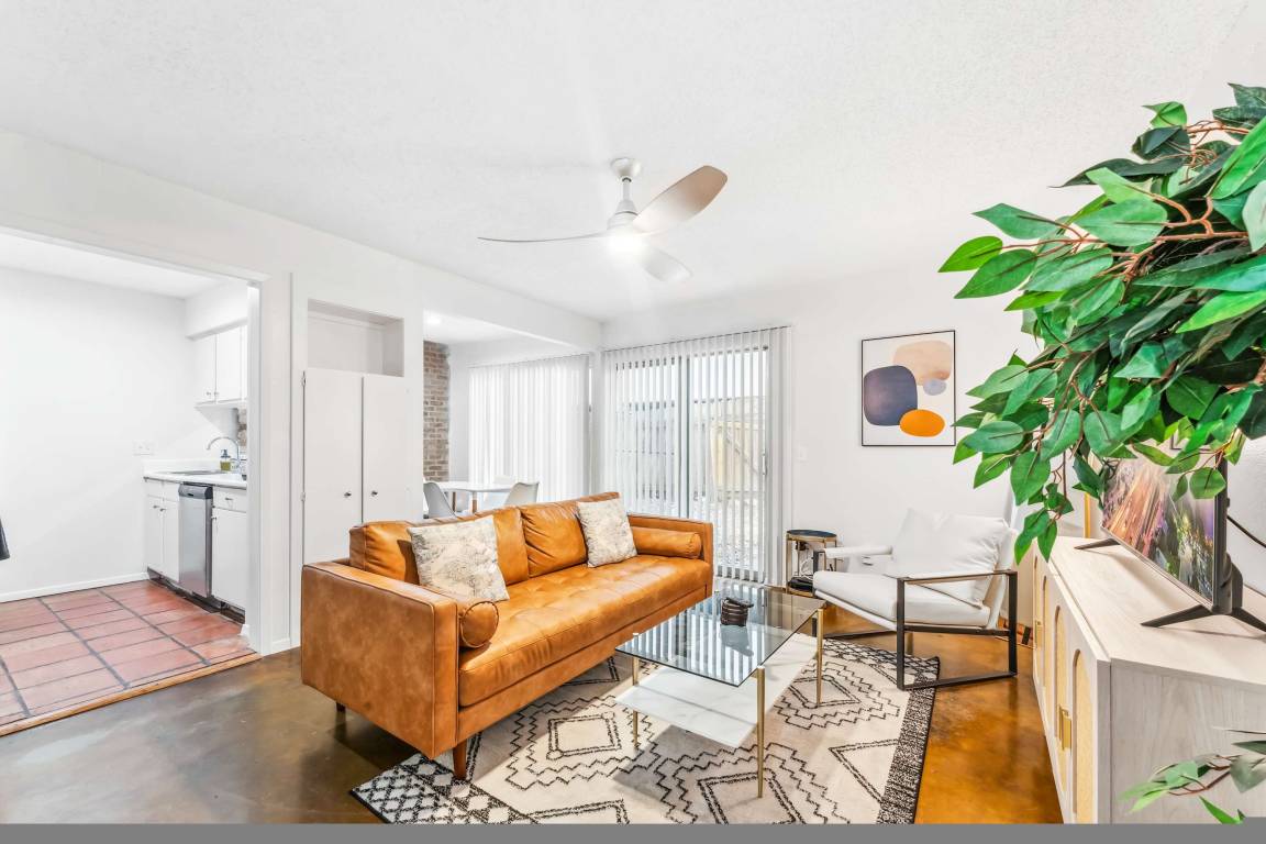 67 M² Apartment ∙ 1 Bedroom ∙ 4 Guests - South Lamar Boulevard – Austin