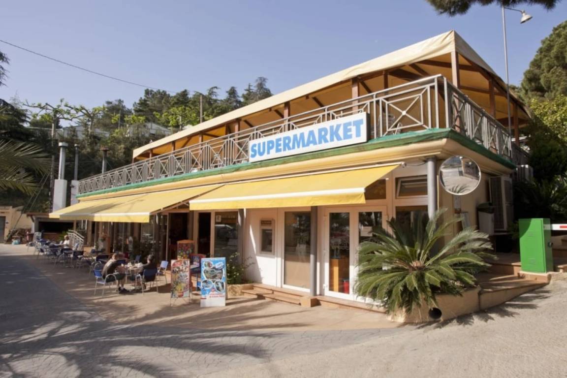 30 M² Tent ∙ 2 Bedrooms ∙ 5 Guests - Canet de Mar