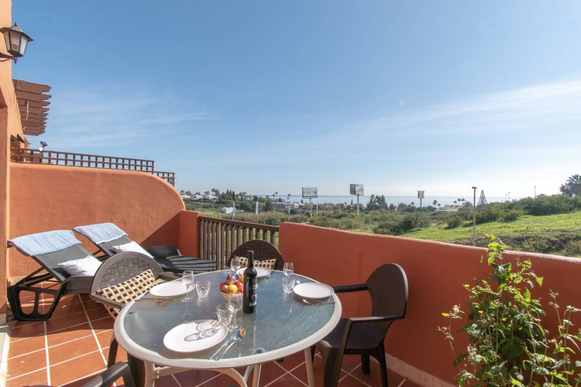 143 M² Apartment ∙ 2 Bedrooms ∙ 4 Guests - Estepona