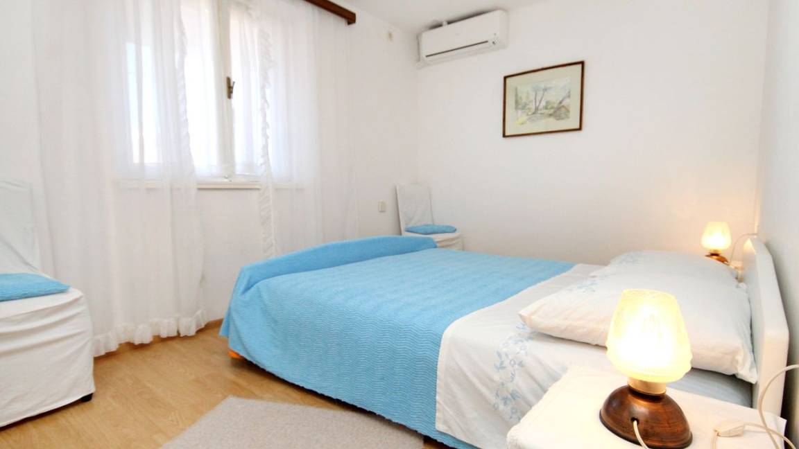 42 M² Ferienwohnung ∙ 2 Schlafzimmer ∙ 4 Gäste - Jelsa