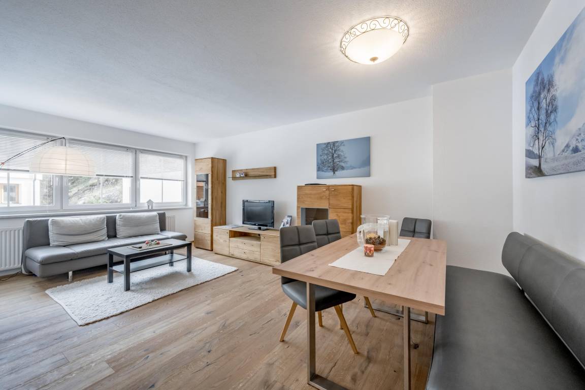 79 M² Ferienwohnung ∙ 2 Schlafzimmer ∙ 5 Gäste - Zwieselstein