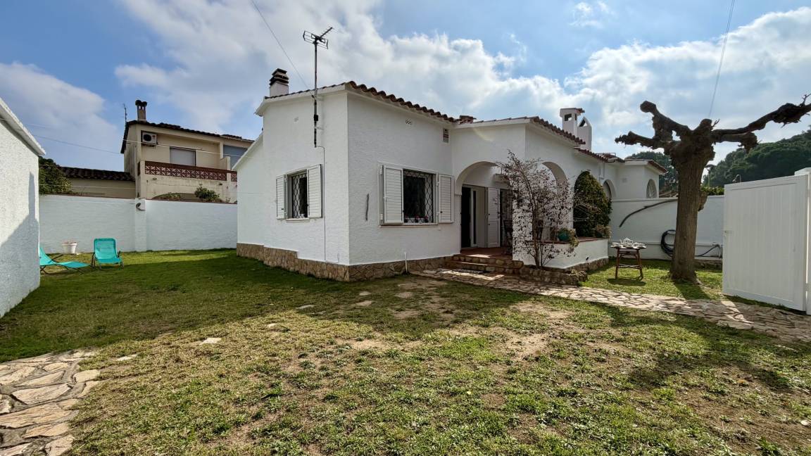 53 M² Maison De Vacances ∙ 2 Chambres ∙ 4 Personnes - L'Escala