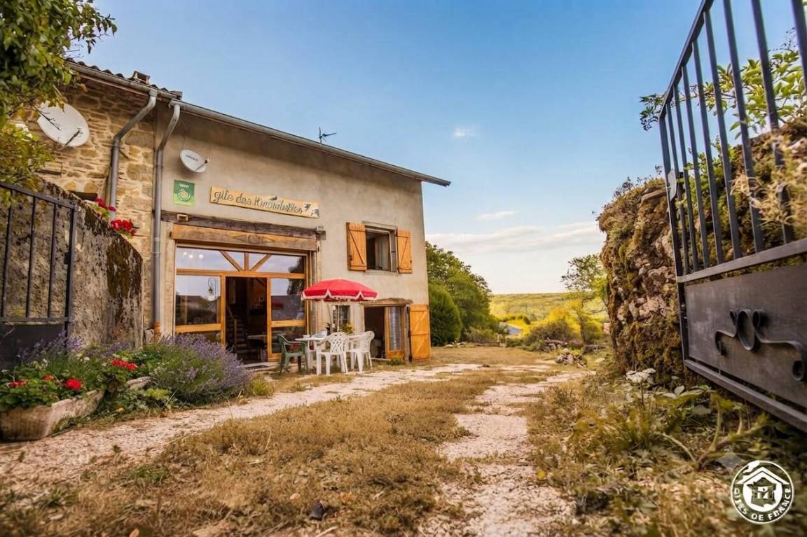 128 M² Gîte ∙ 4 Chambres ∙ 9 Personnes - Ambérieu-en-Bugey