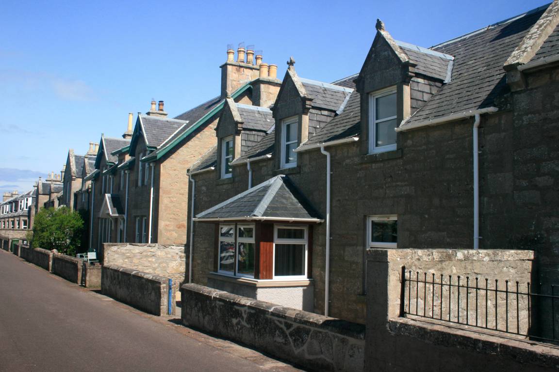 Cottage ∙ 4 Bedrooms ∙ 6 Guests - Nairn