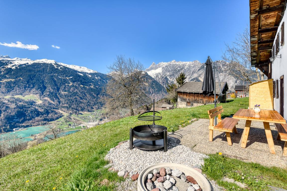 115 M² Ferienhaus ∙ 2 Schlafzimmer ∙ 6 Gäste - Tschagguns
