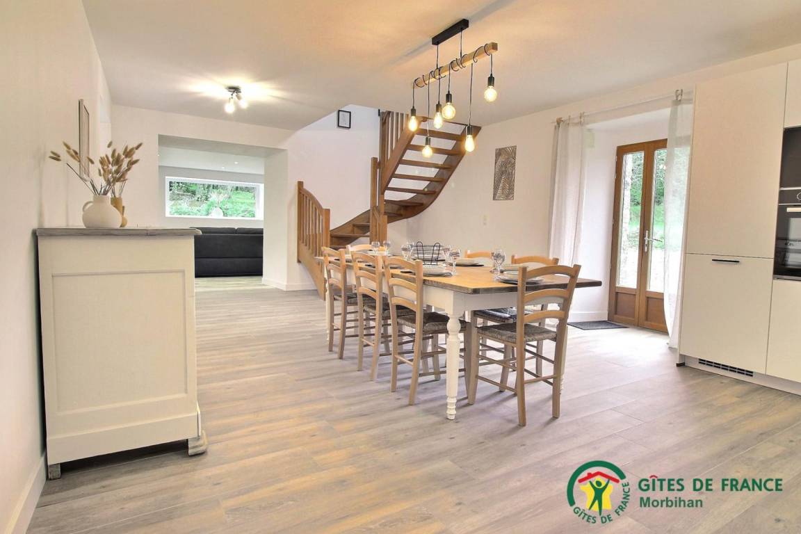 130 M² Gîte ∙ 3 Chambres ∙ 8 Personnes - Baud