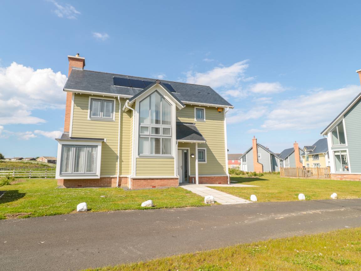 Cottage ∙ 3 Bedrooms ∙ 6 Guests - Seahouses