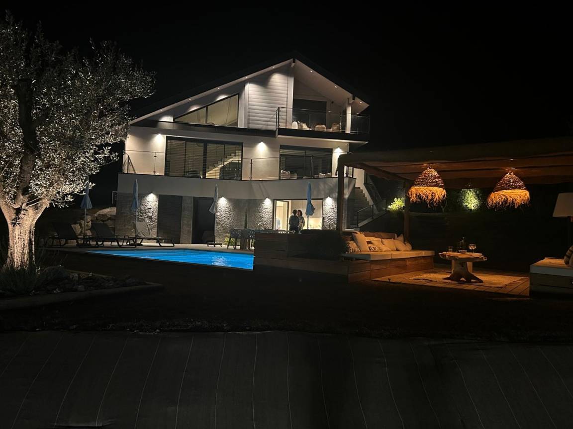 230 M² Villa ∙ 4 Chambres ∙ 8 Personnes - Talloires-Montmin