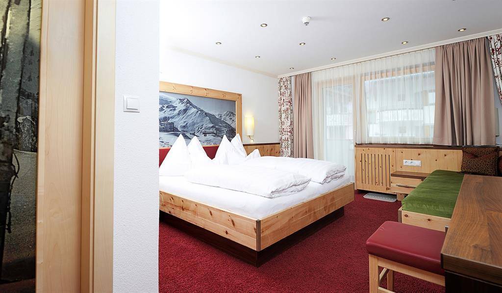 24 M² Hotel ∙ 1 Bedroom ∙ 3 Guests - Ischgl