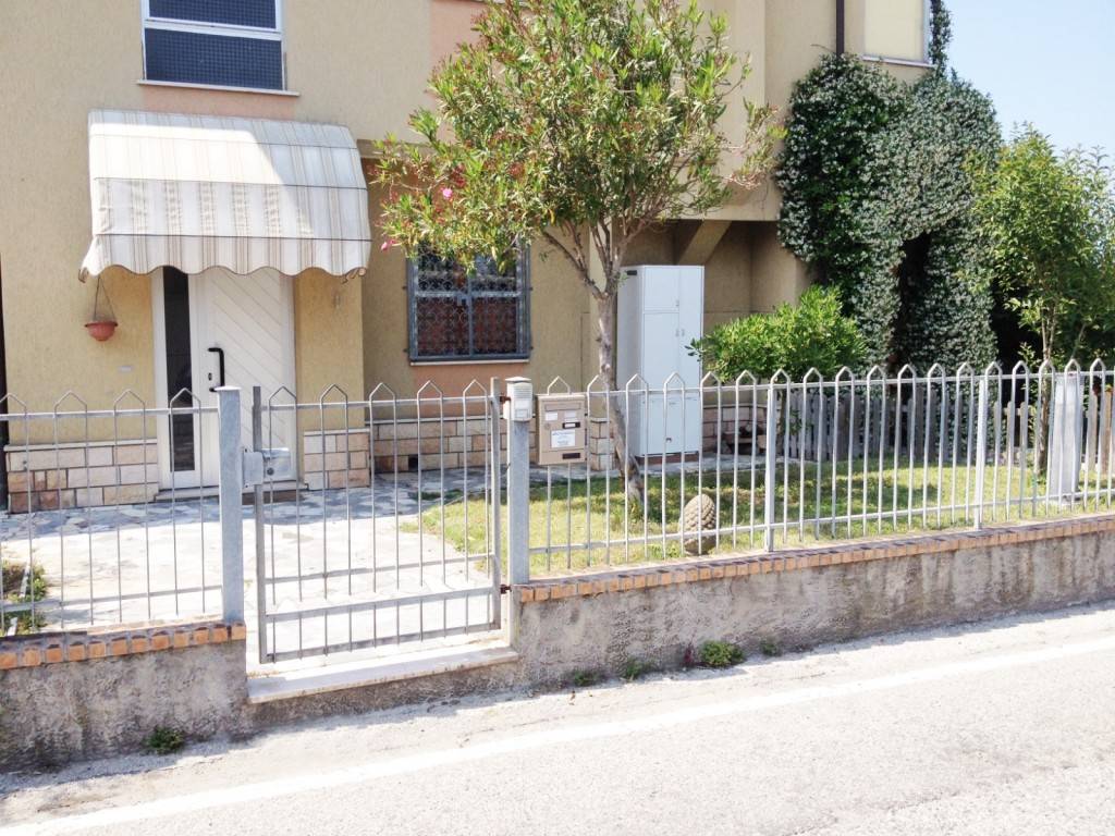 100 M² Apartamento ∙ 4 Habitaciones ∙ 10 Huéspedes - Rímini