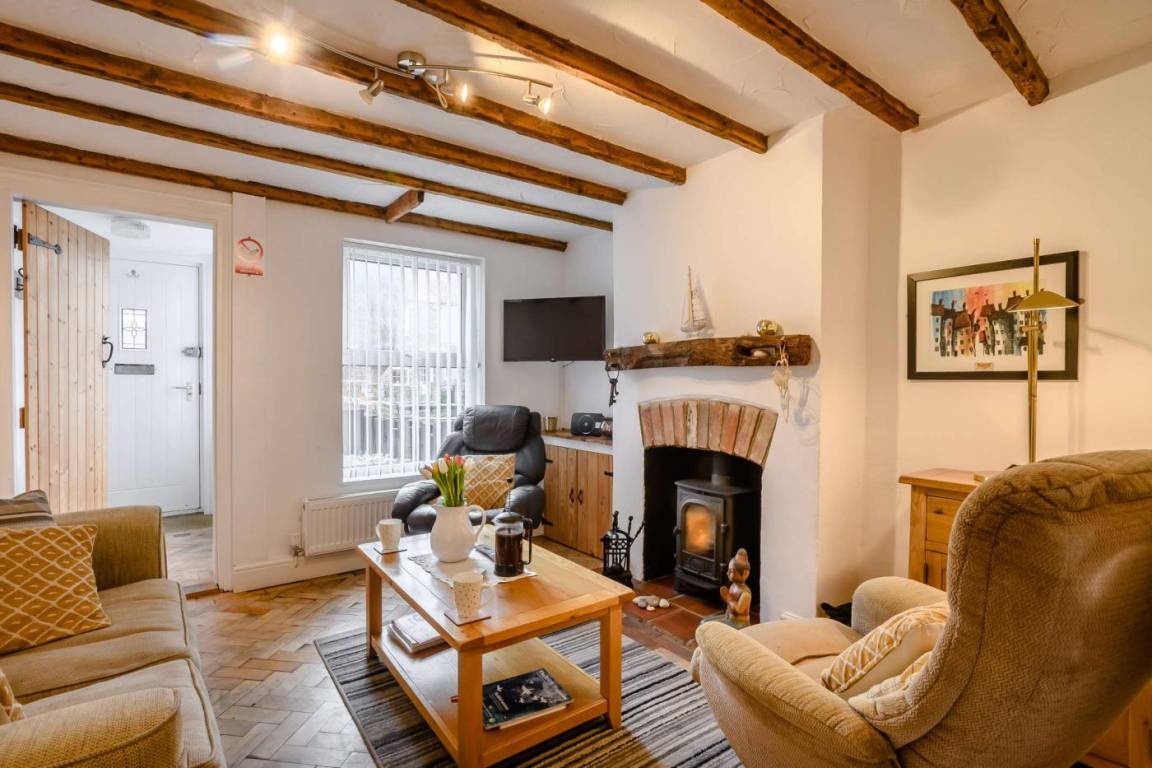 Cottage ∙ 2 Bedrooms ∙ 4 Guests - Lowestoft