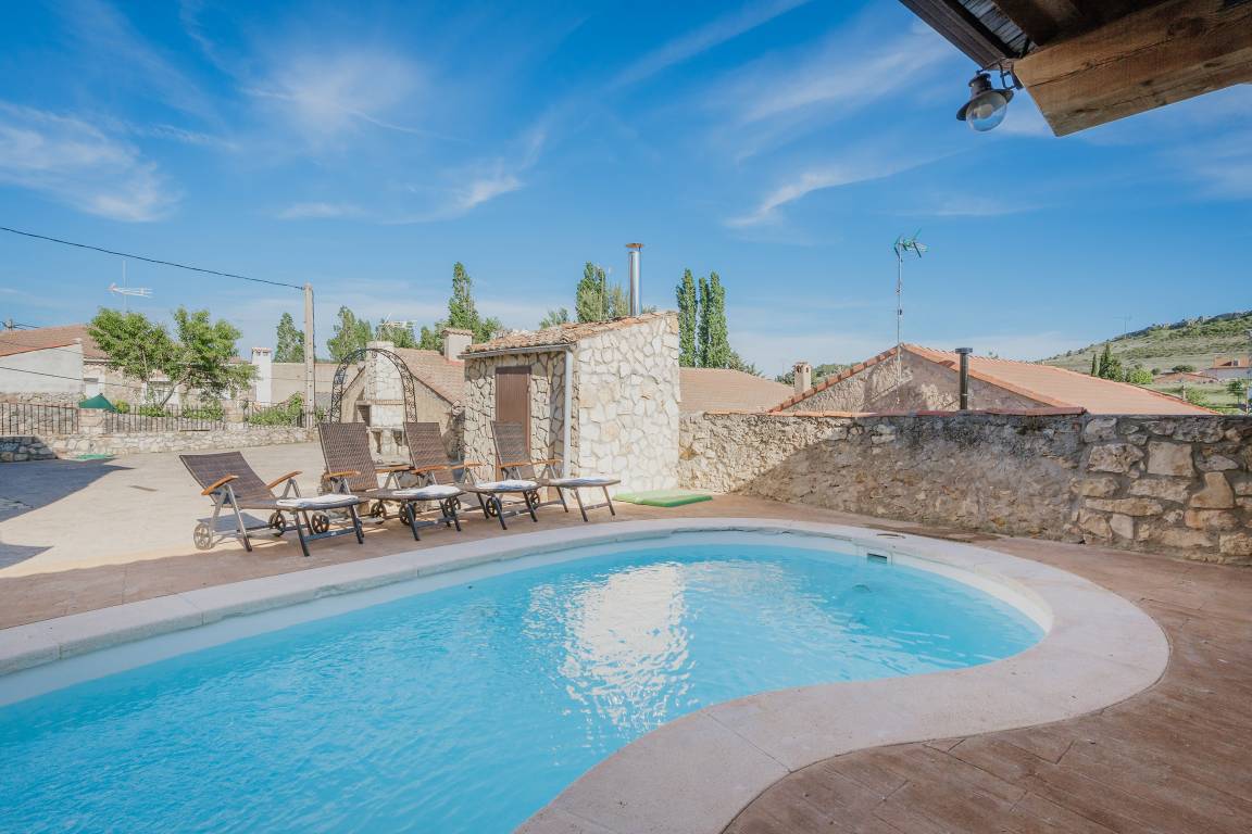 378 M² Casa ∙ 5 Habitaciones ∙ 14 Huéspedes - San Miguel de Bernuy