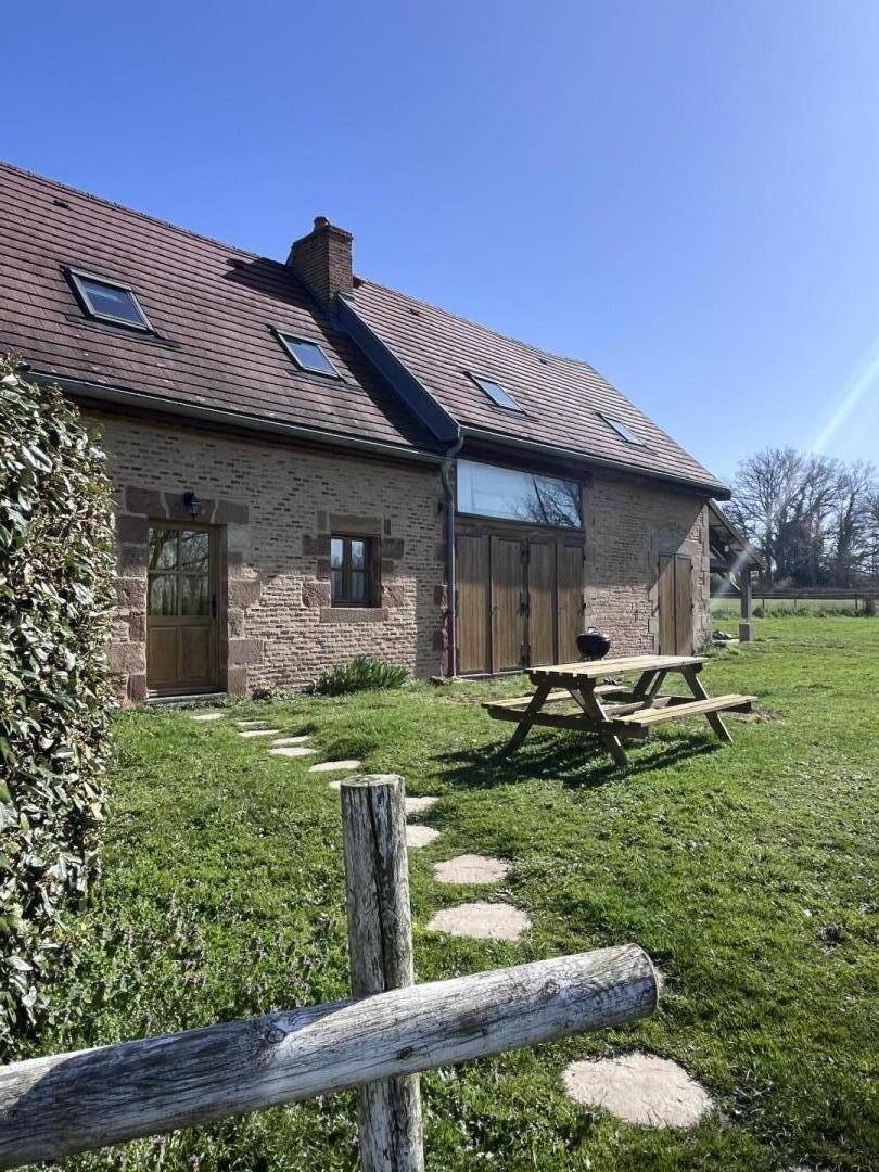 80 M² Gîte ∙ 1 Chambre ∙ 4 Personnes - Allier