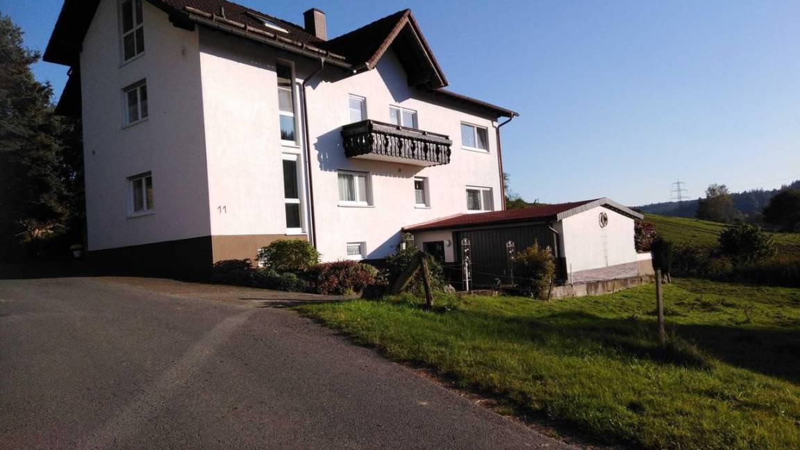 93 M² Ferienwohnung ∙ 2 Schlafzimmer ∙ 5 Gäste - Beerfelden