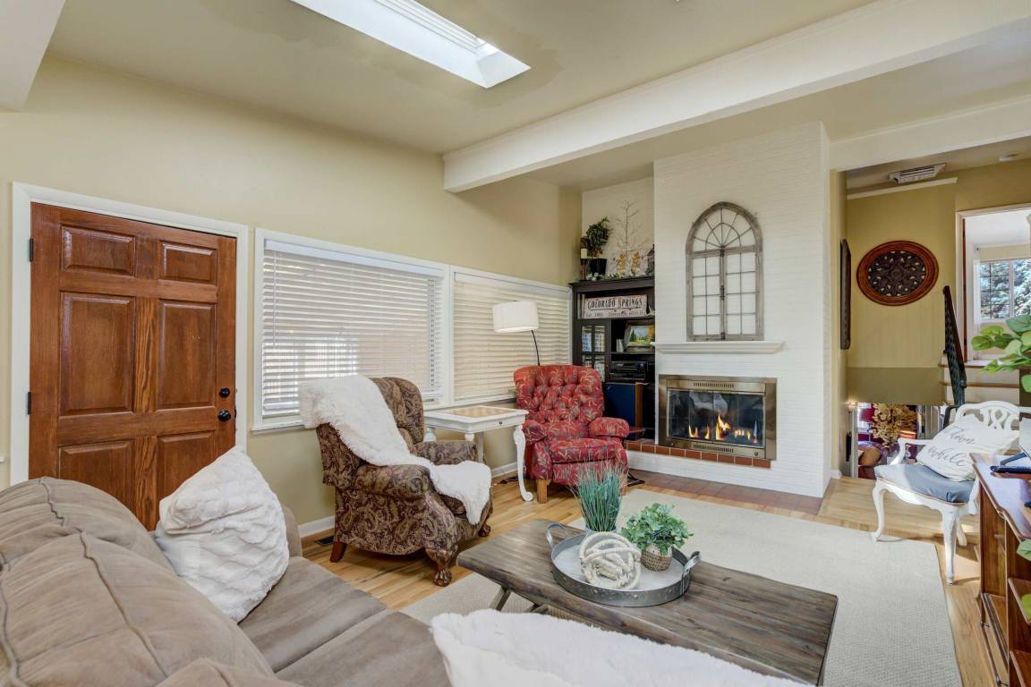 Apartment ∙ 4 Bedrooms ∙ 10 Guests - Colorado Springs