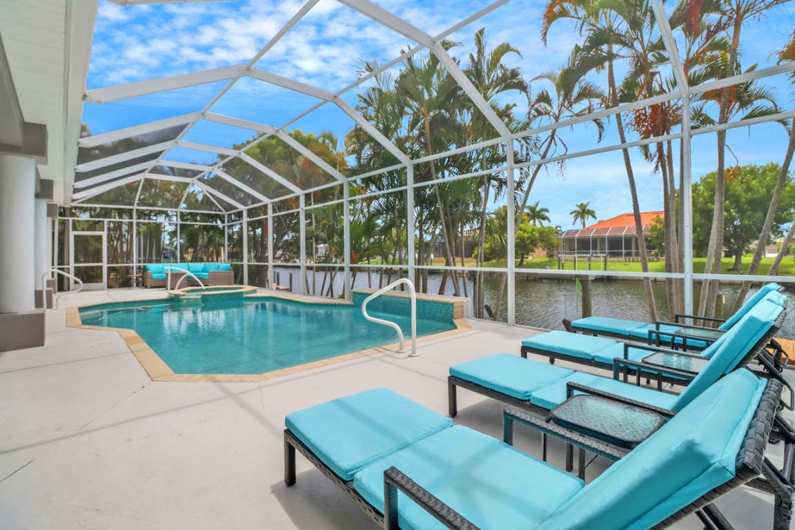 232 M² House ∙ 4 Bedrooms ∙ 8 Guests - Cape Coral, FL