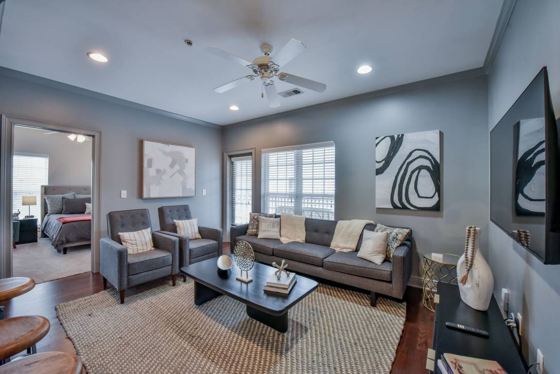 Condo ∙ 2 Bedrooms ∙ 4 Guests - Tuscaloosa, AL
