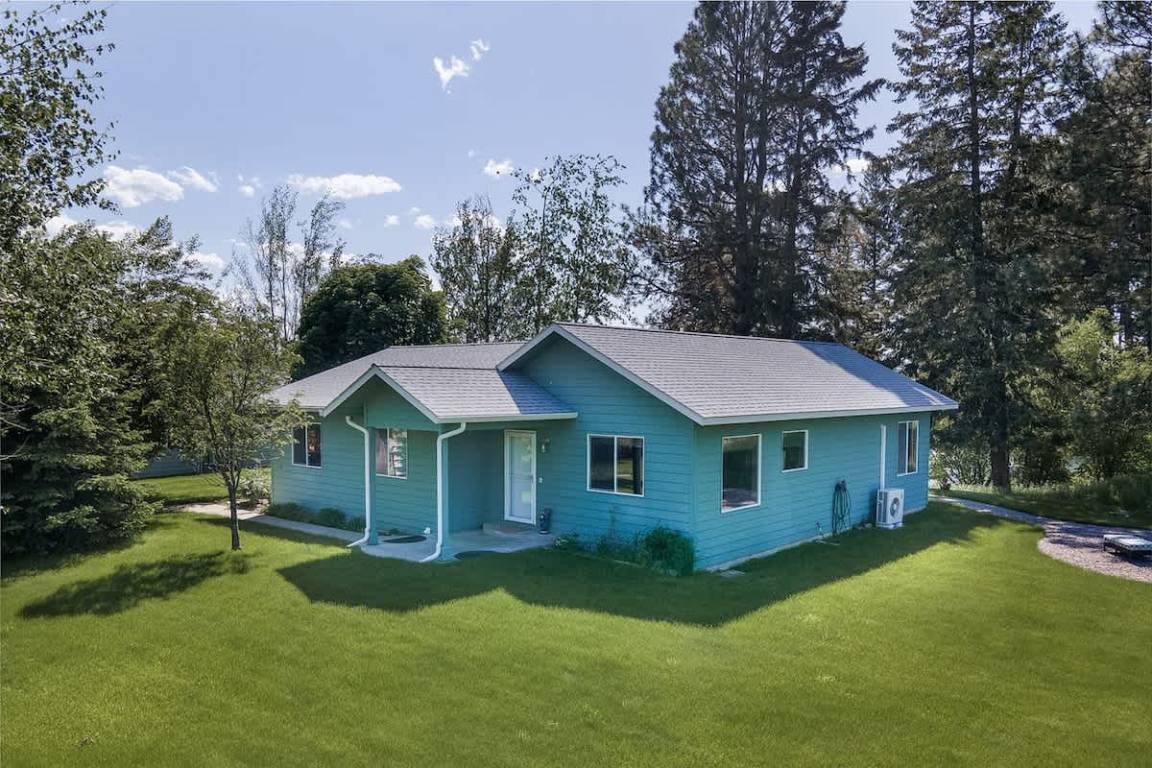 House ∙ 3 Bedrooms ∙ 8 Guests - Kalispell, MT