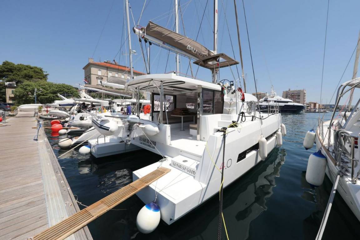 12 M² Casa Flotante ∙ 4 Habitaciones ∙ 8 Huéspedes - Zadar