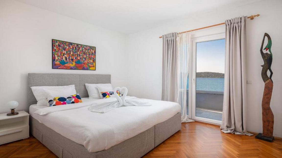 200 M² Villa ∙ 6 Schlafzimmer ∙ 12 Gäste - Brodarica