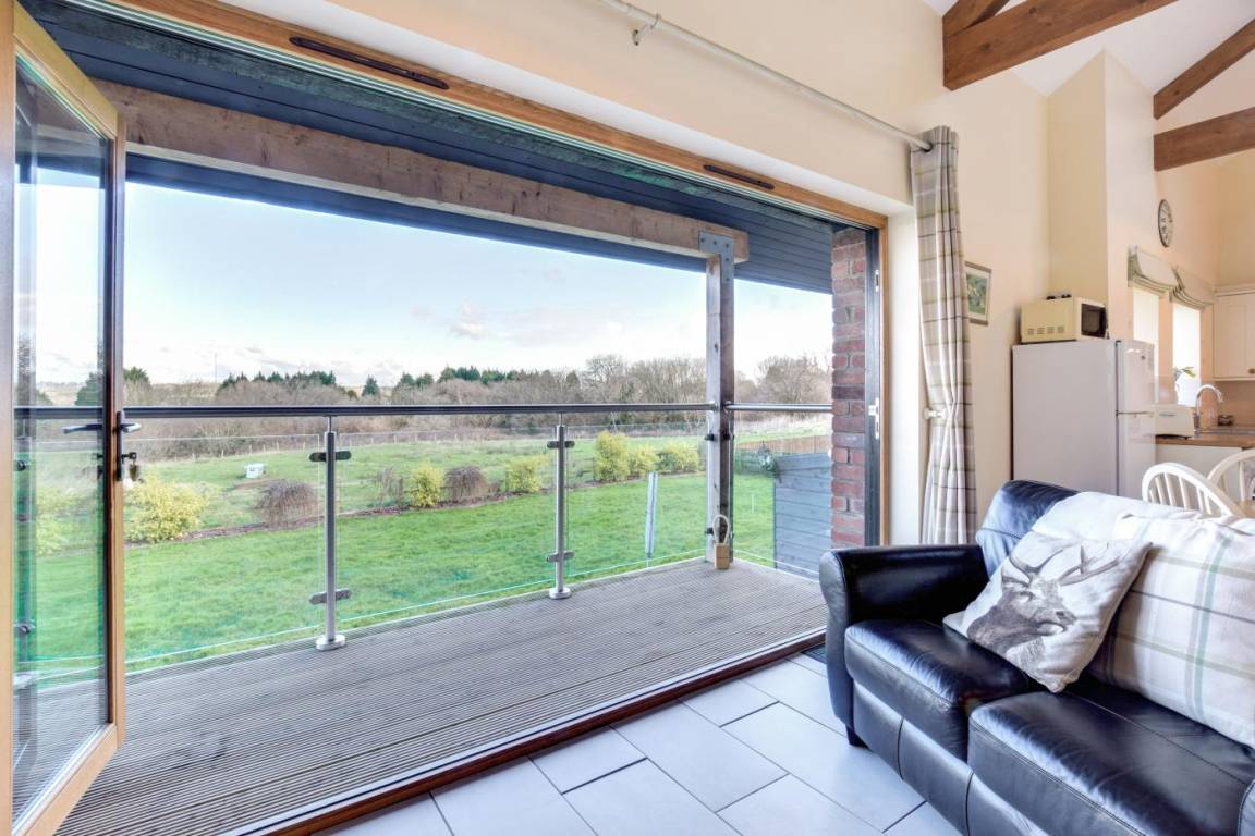 Cottage ∙ 2 Bedrooms ∙ 4 Guests - Barry