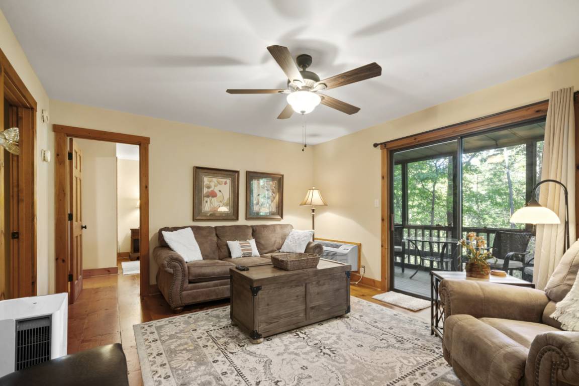 62 M² Condo ∙ 1 Bedroom ∙ 4 Guests - Jasper, GA