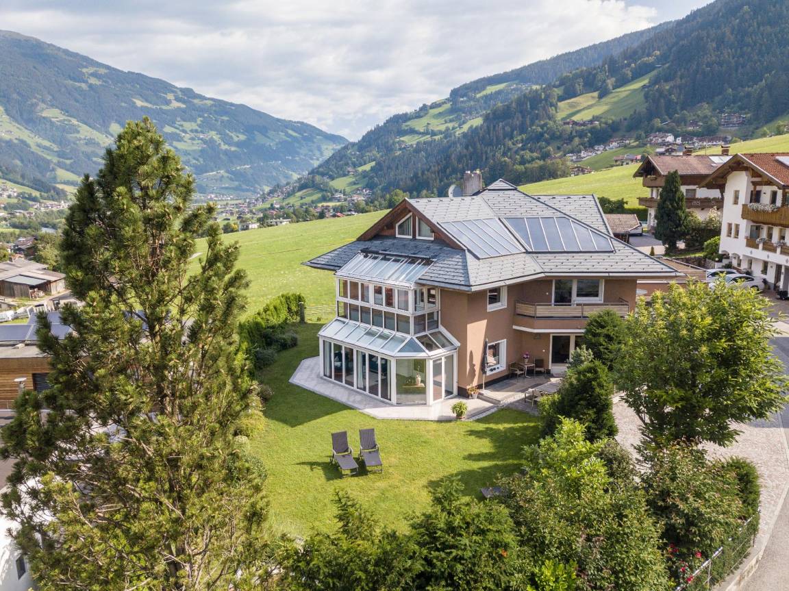 250 M² House ∙ 6 Bedrooms ∙ 12 Guests - Mayrhofen