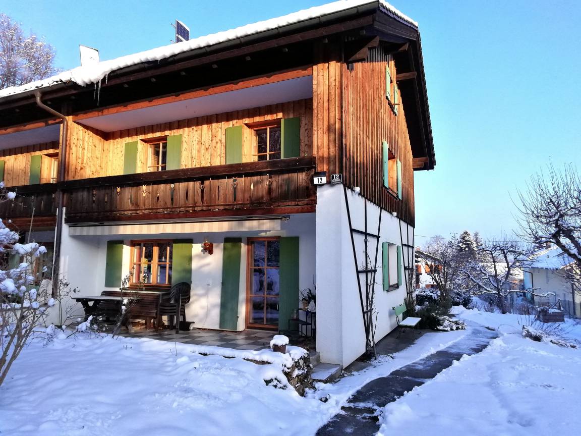 80 M² Ferienwohnung ∙ 2 Schlafzimmer ∙ 4 Gäste - Rosenheim