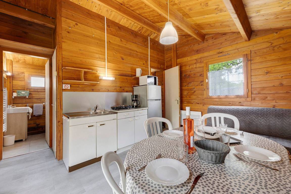 32 M² Camping ∙ 2 Chambres ∙ 6 Personnes - Sallertaine