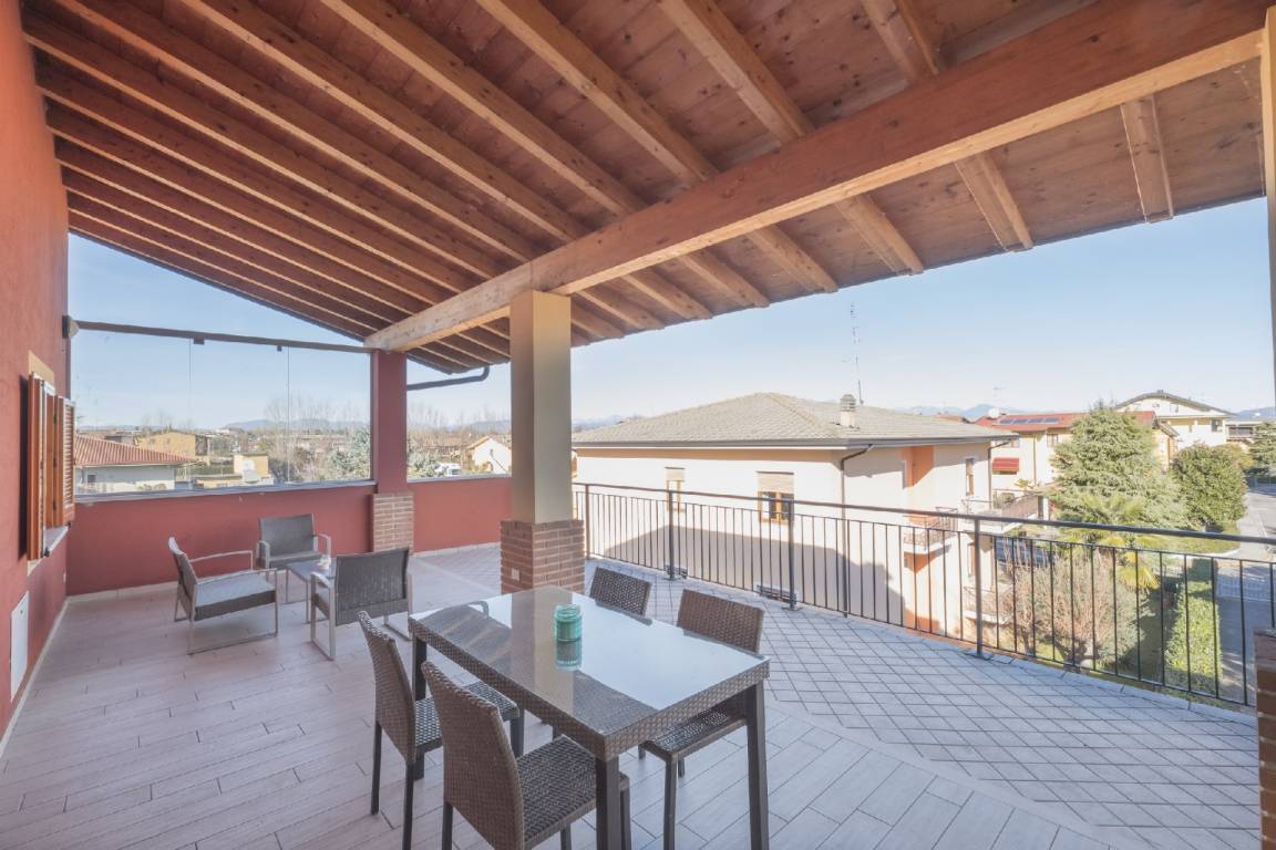 55 M² Apartamento ∙ 2 Habitaciones ∙ 6 Huéspedes - Sirmione