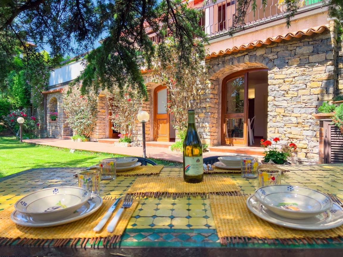 140 M² Ferienwohnung ∙ 2 Schlafzimmer ∙ 8 Gäste - San Lorenzo al Mare